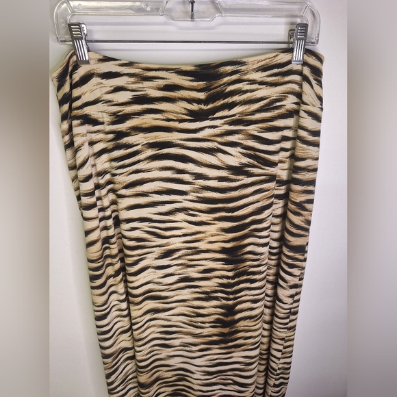 Judith Hart | Skirts | Judith Hart Tiger Style Alined Skirt Size Lp ...